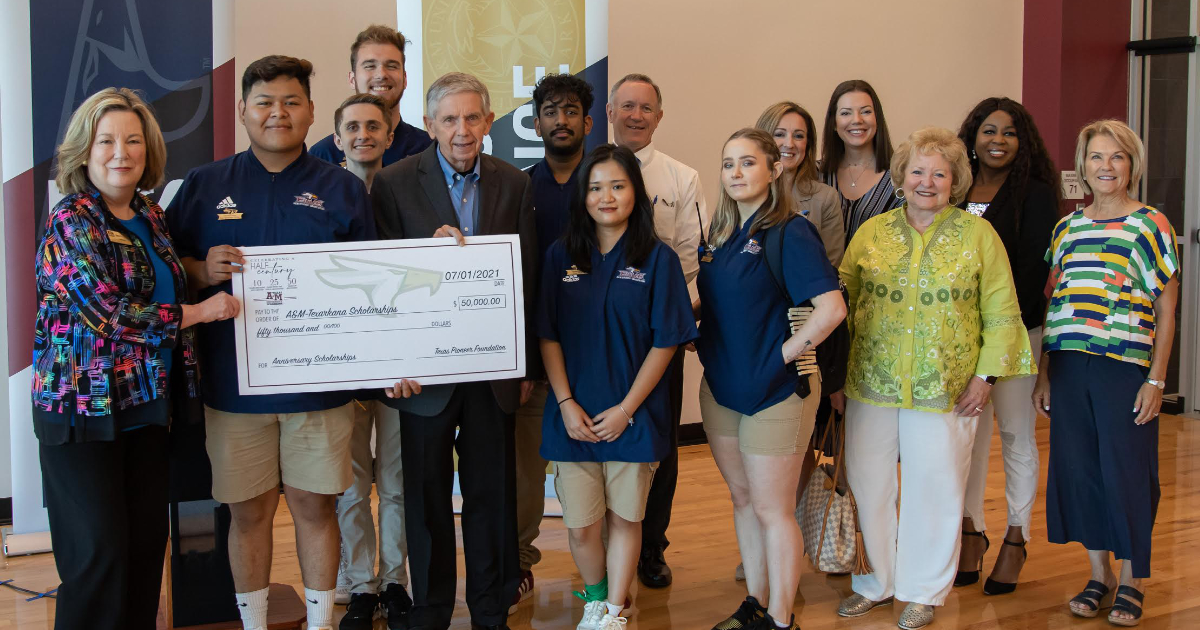 Texas Pioneer Foundation Check Presentation | Texarkana Today